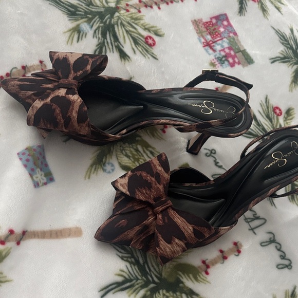 Jessica Simpson | Shoes | Jessica Simpson Leopard Print Heels With Bow ...